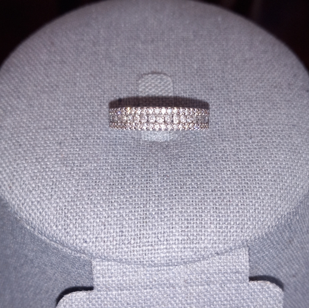 14k Wg & Pav Set Natural Diamond Ring (.50cts), Size 7 - Gem